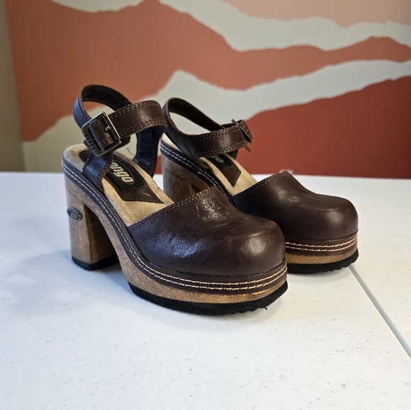 BONGO | Shoes | Vintage Bongo Wooden Platform Mary Jane Heels Womens 6 ...